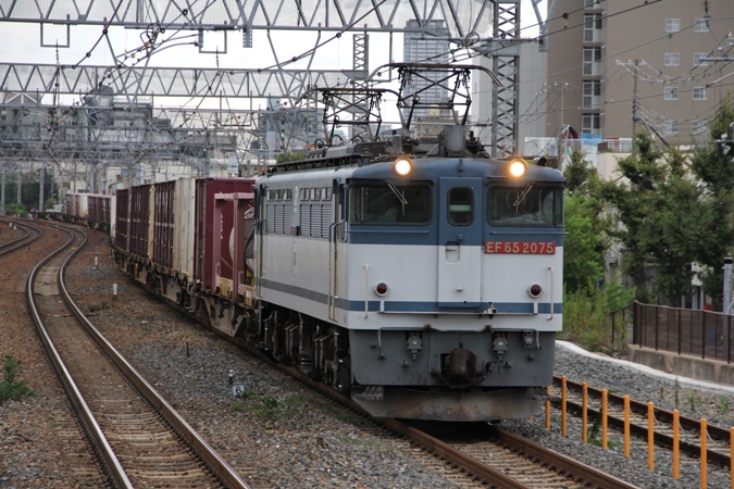 EF65－1075 (→2075)(新) - 特集：21世紀になっても活躍する標準直流電気機関車「EF65形」